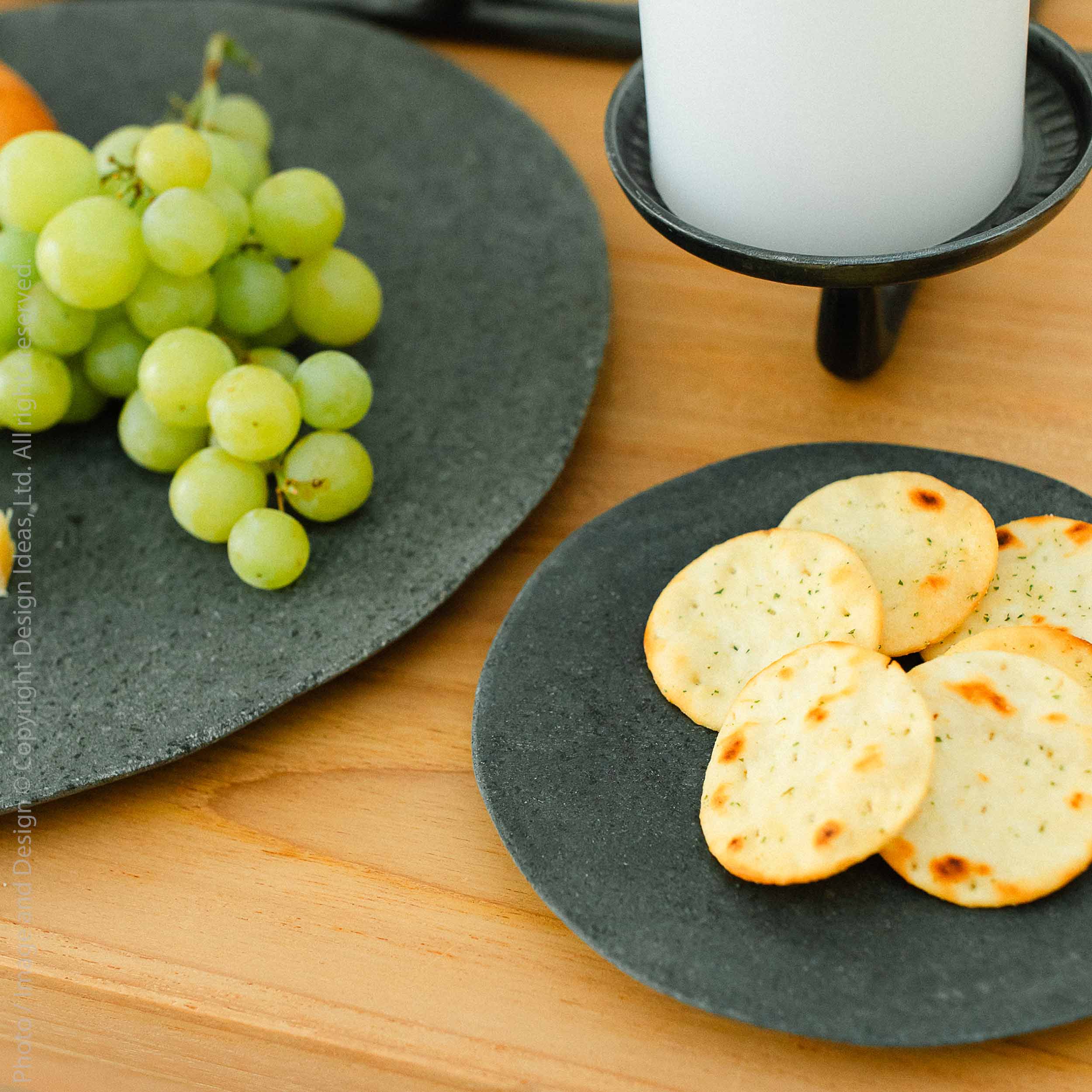 Stoneshard™ Carved Riverstone Plate (6 dia x 0.5 in.) - texxture™